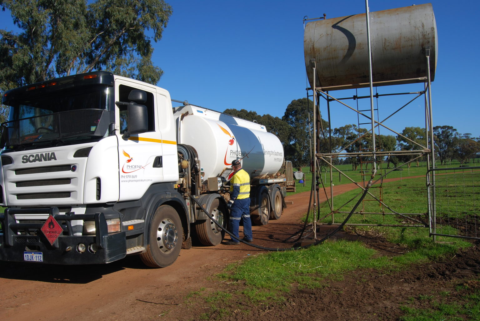Services Phoenix Petroleum